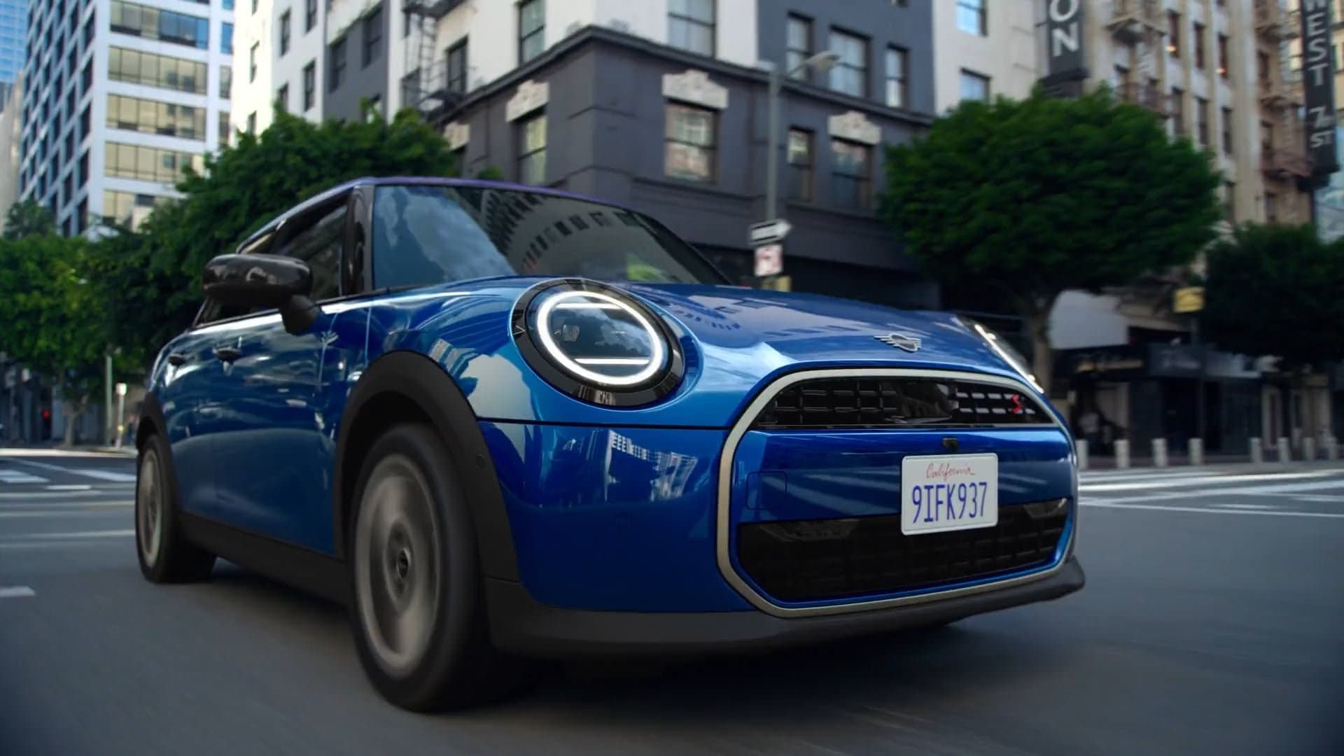 The New MINI Cooper 5-Door | MINI AU