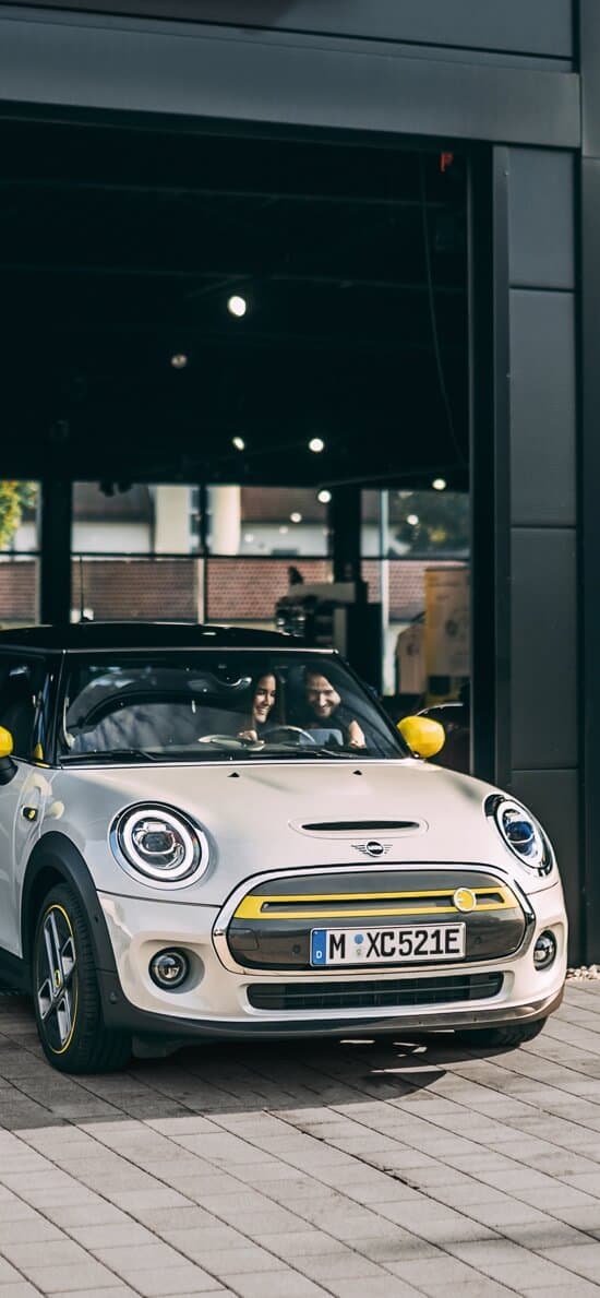 MINI Roadside Assistance and Accident Management | MINI AU